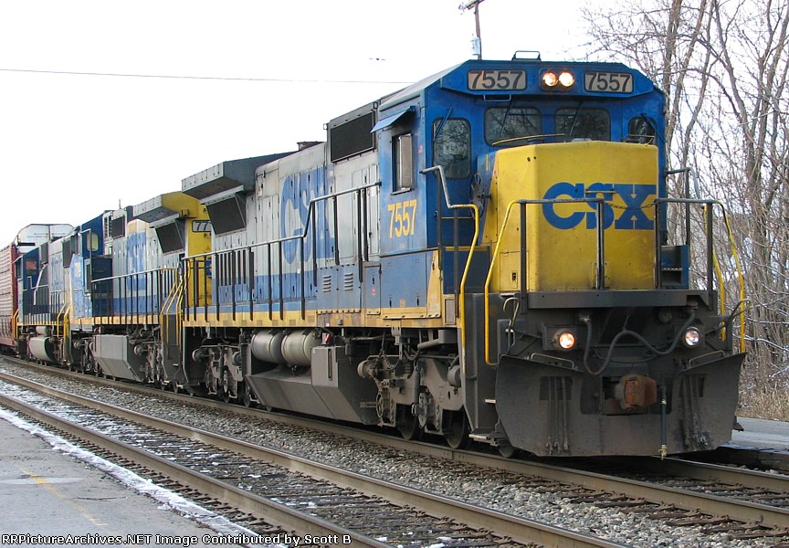 CSX 7557 A very short Q200